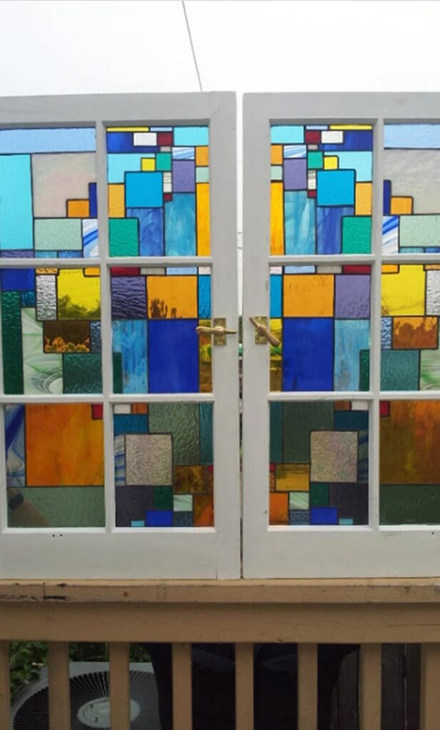 19 Gorgeous Hand Painted Window Ideas for a Fancy Home Upgrade