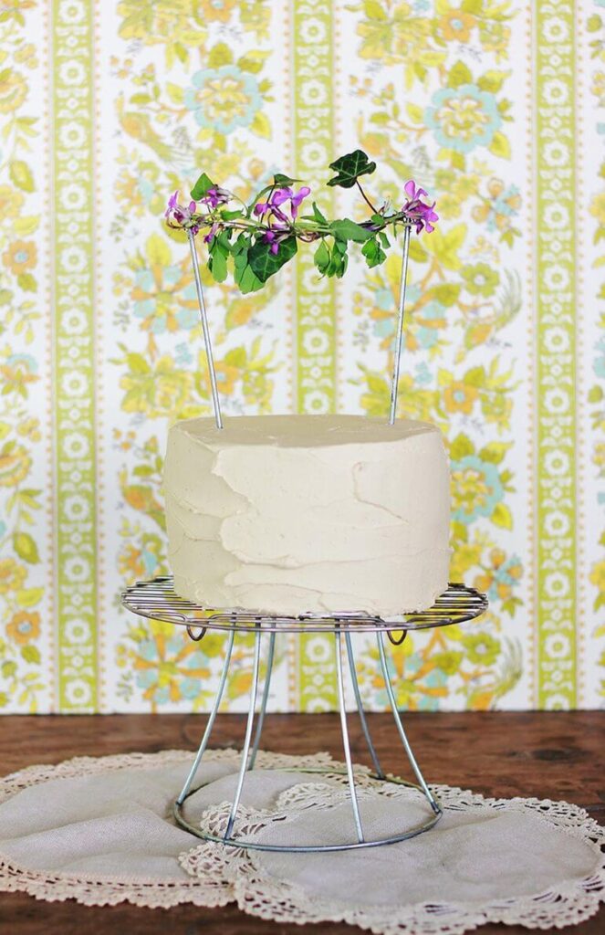 22 Gorgeous DIY Cake Stands to Dazzle at Your Next Party
