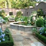 30 Breathtaking Courtyard Garden Pictures to Inspire