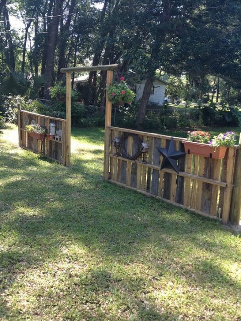 29 Ideally Rustic Fence Ideas That Transform Any Space
