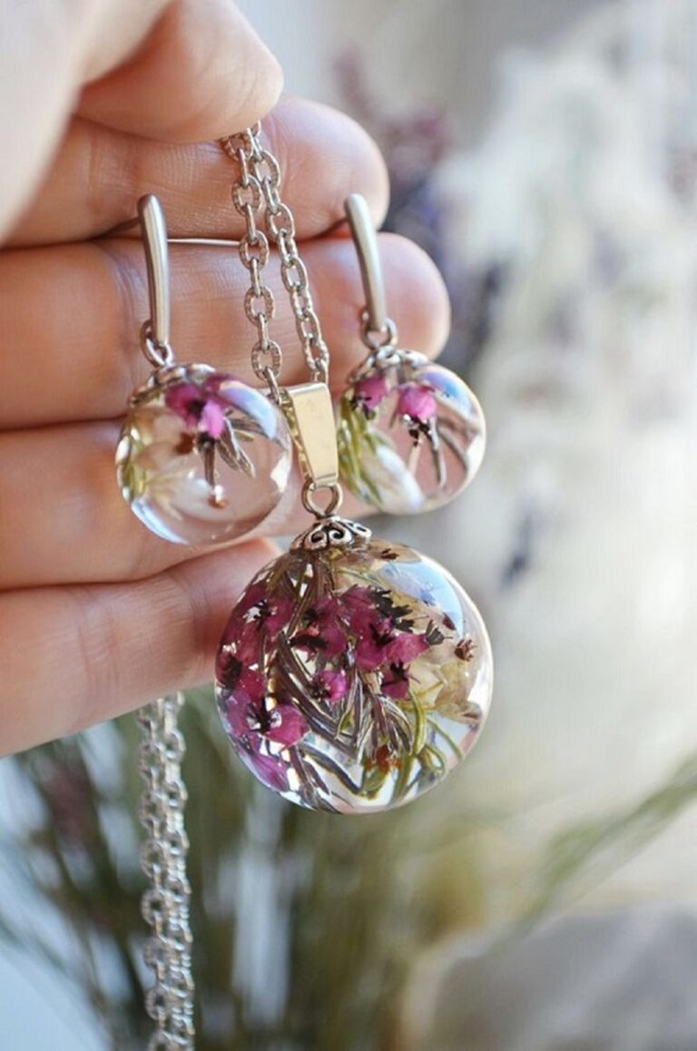 25 Charming DIY Jewelry with Plant Ideas Anyone Can Create