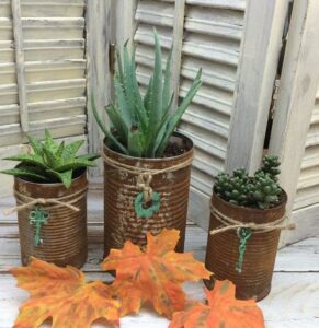 21 Charming DIY Rusted Metal Garden Art & Decor Projects to Try