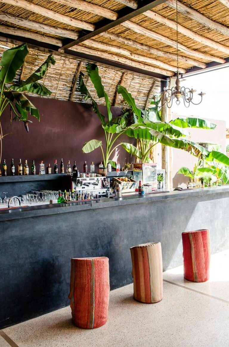 20 Stunning Outdoor Bar Ideas with Pictures to Inspire You