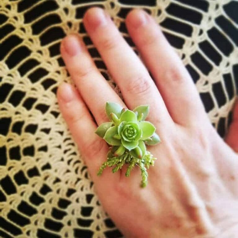 25 Charming DIY Jewelry with Plant Ideas Anyone Can Create