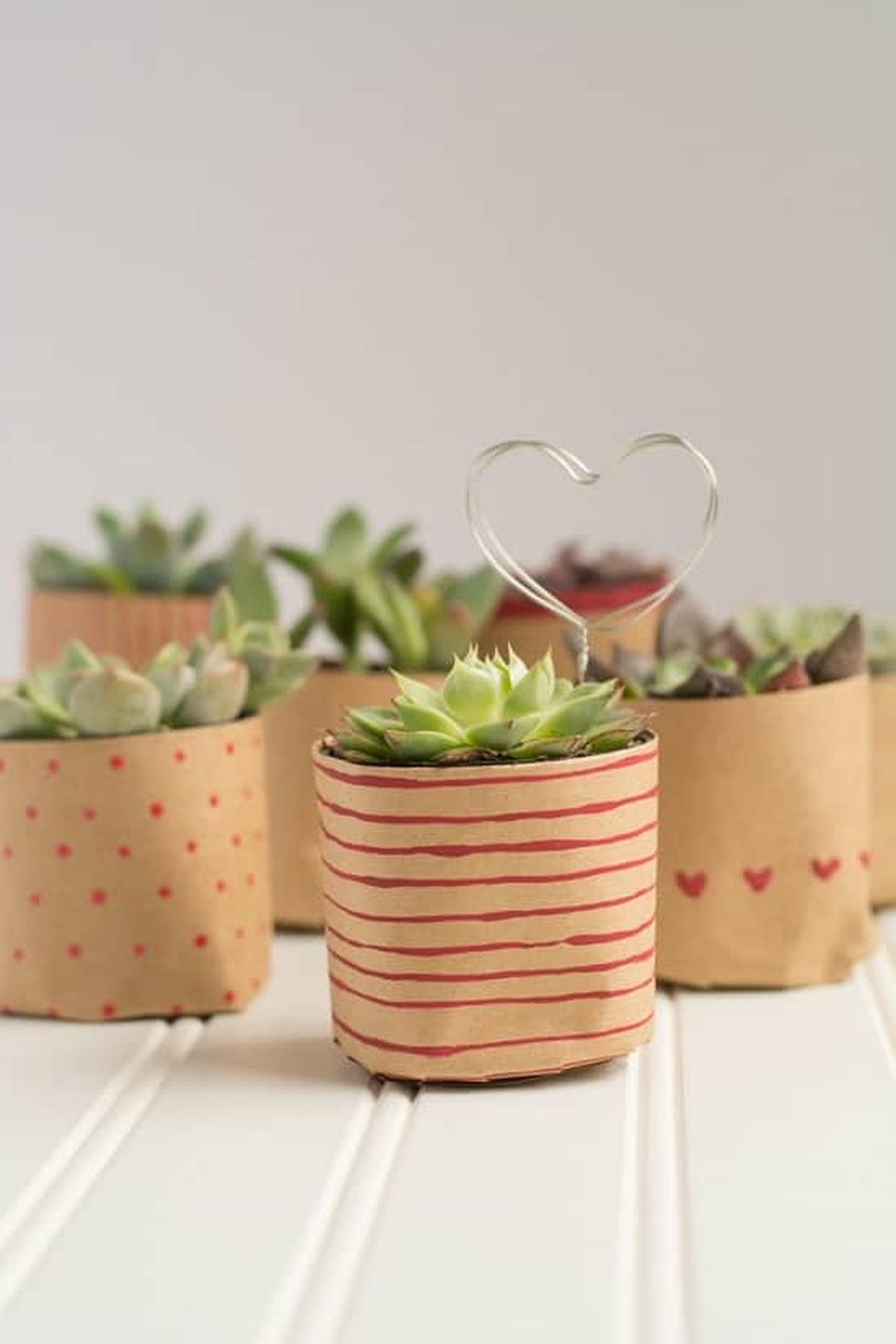 14 Charming Ways to Recycle Papers Into DIY Paper Plant Pots