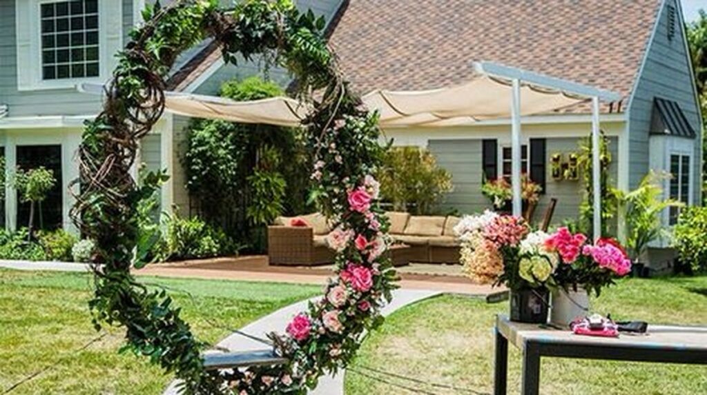 22 Charming DIY Garden Decor Ideas Using Tree Branches