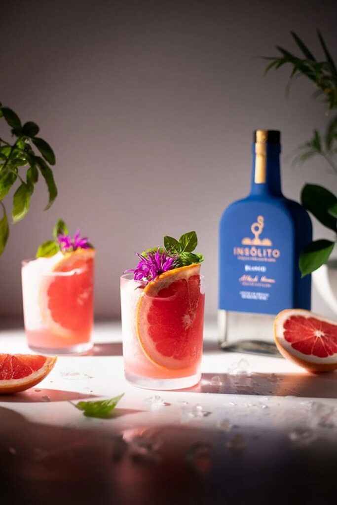 32 Delicious Edible Flowers for Cocktails to Brighten Your Drinks