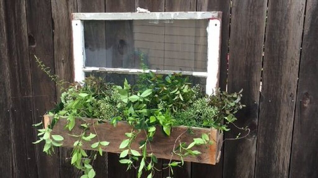 50 Charming Vintage Garden Decor Ideas to Spruce Up Your Space