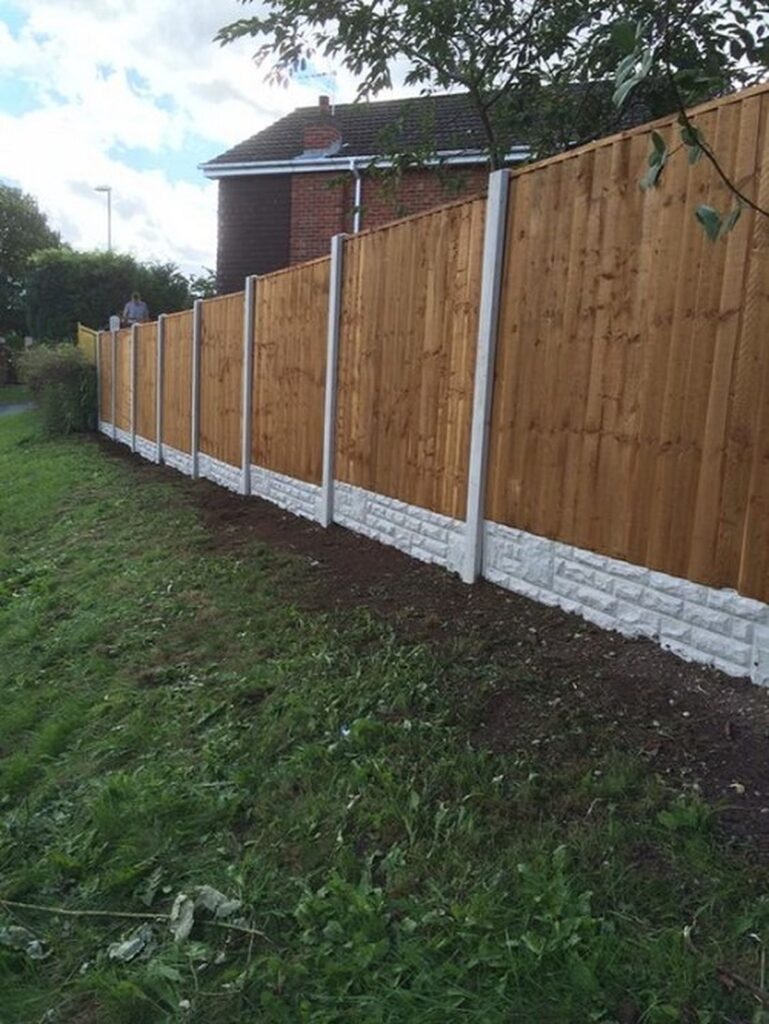 29 Ideally Rustic Fence Ideas That Transform Any Space