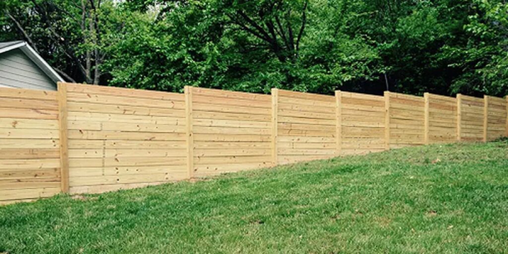 41 Brilliant Privacy Fence on Slope Ideas for Stunning Yards