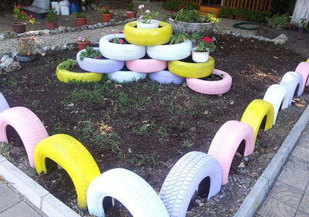 30 Charming DIY Lawn and Garden Edging Ideas to Transform Your Yard