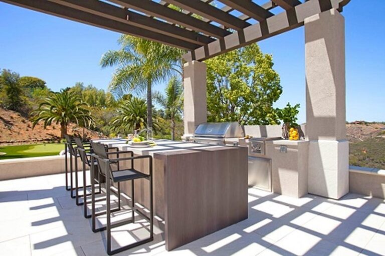 50 Stunning Big Outdoor Kitchen Ideas for Dreamy Backyard Cooking