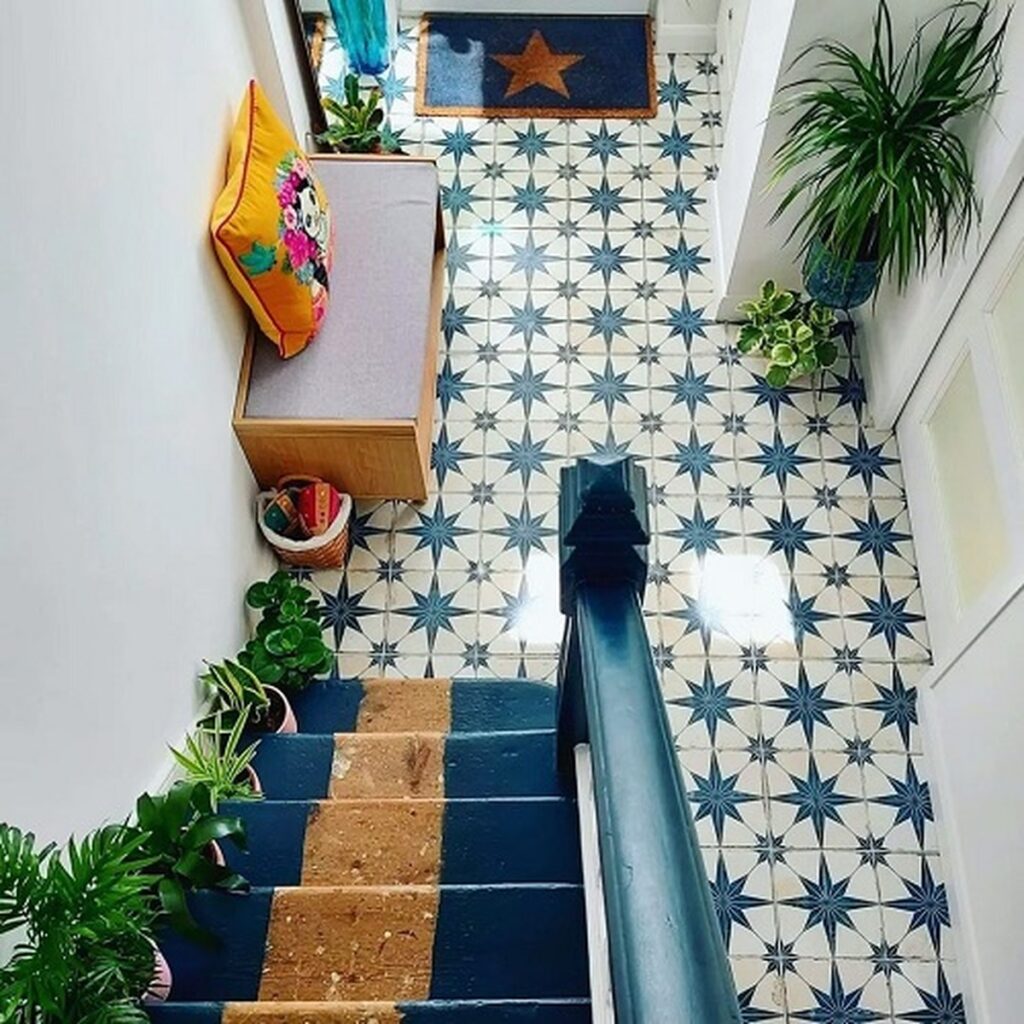 20 Stunning Plants for Steps and Staircases That Transform Space