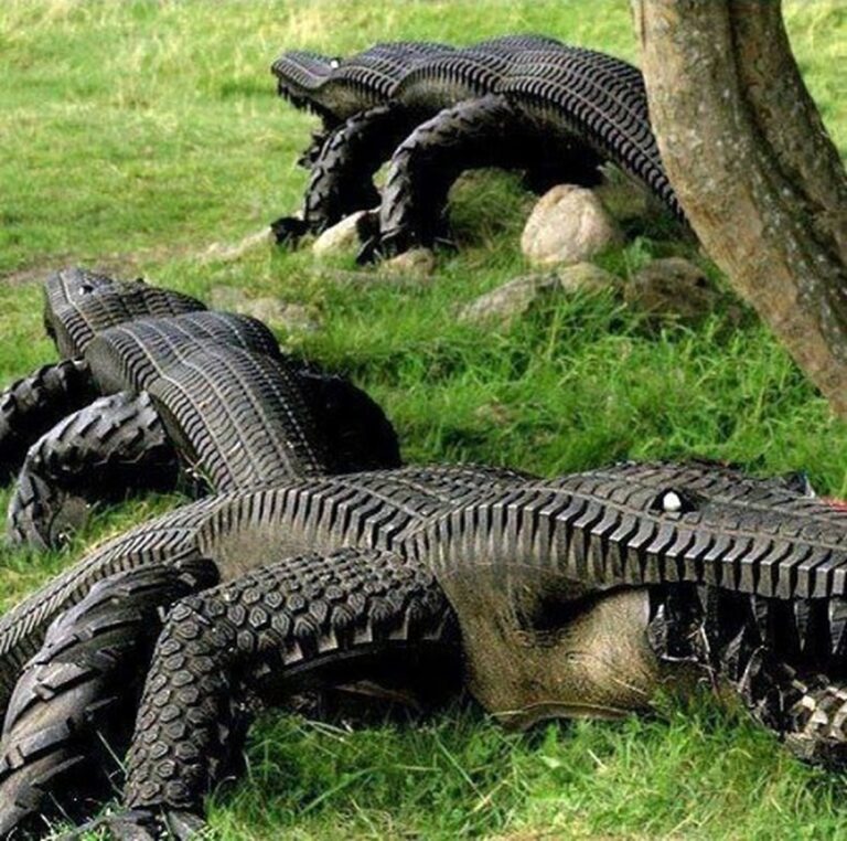 30 Brilliant Tire Garden Ideas to Transform Your Outdoor Space