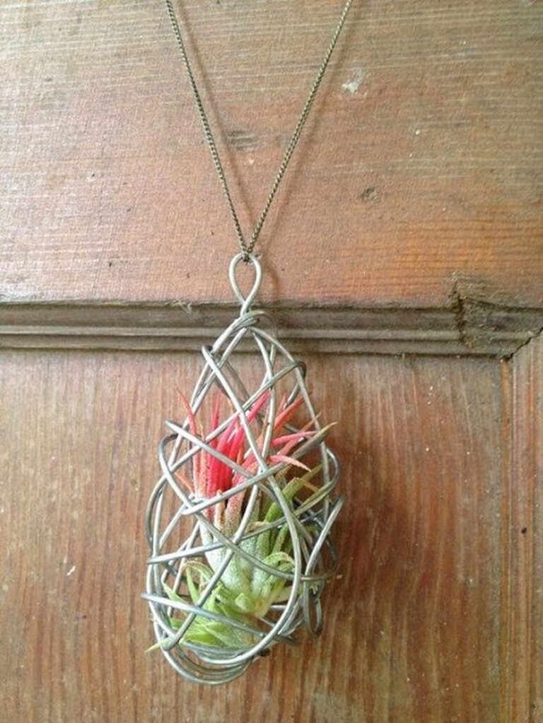 25 Charming DIY Jewelry with Plant Ideas Anyone Can Create