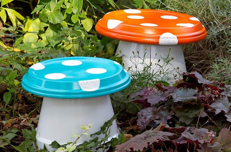 16 Lovely DIY Clay Pot Ideas for Garden That Will Impress Everyone