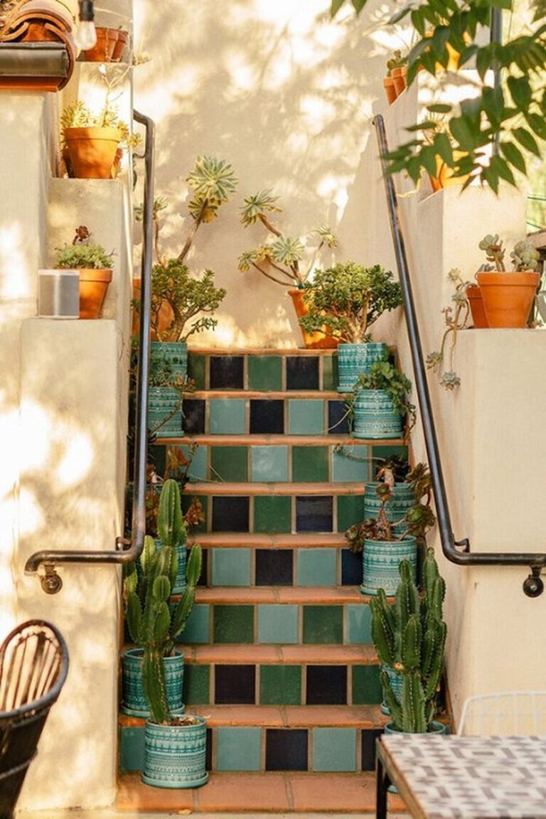 20 Stunning Plants for Steps and Staircases That Transform Space