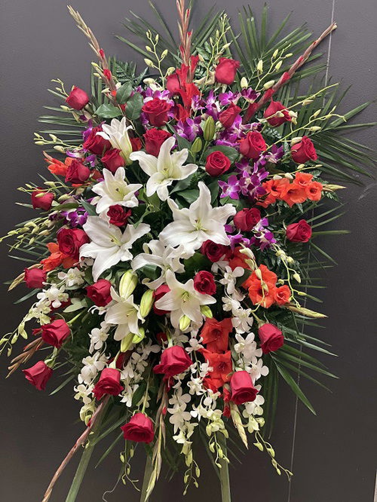 12 Beautiful Celebration of Life Flower Arrangements to Honor Memories