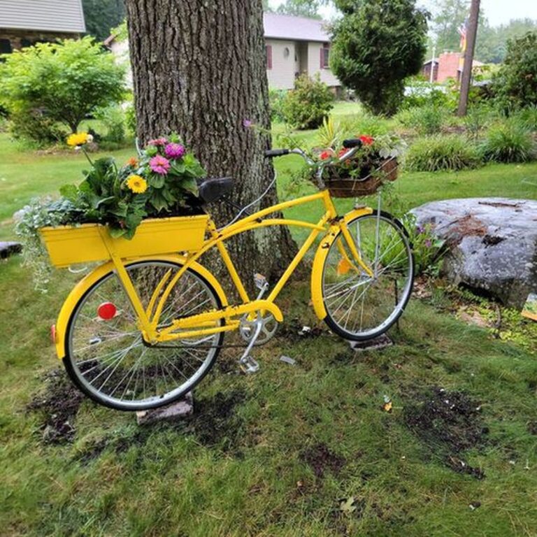 22 Charming Bicycle Planter Ideas to Brighten Any Space