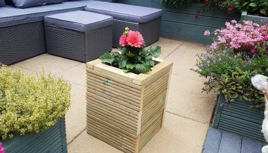 16 Charming DIY Tall Planter Ideas for a Stunning Curb Appeal