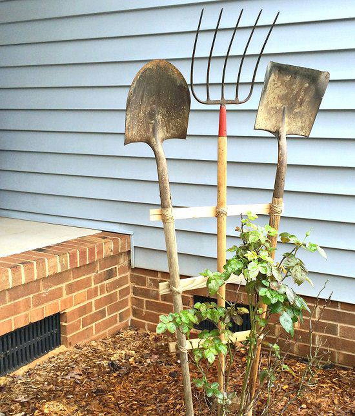 9 Brilliant DIY Upcycle Ideas For The Garden That Inspire Wonder