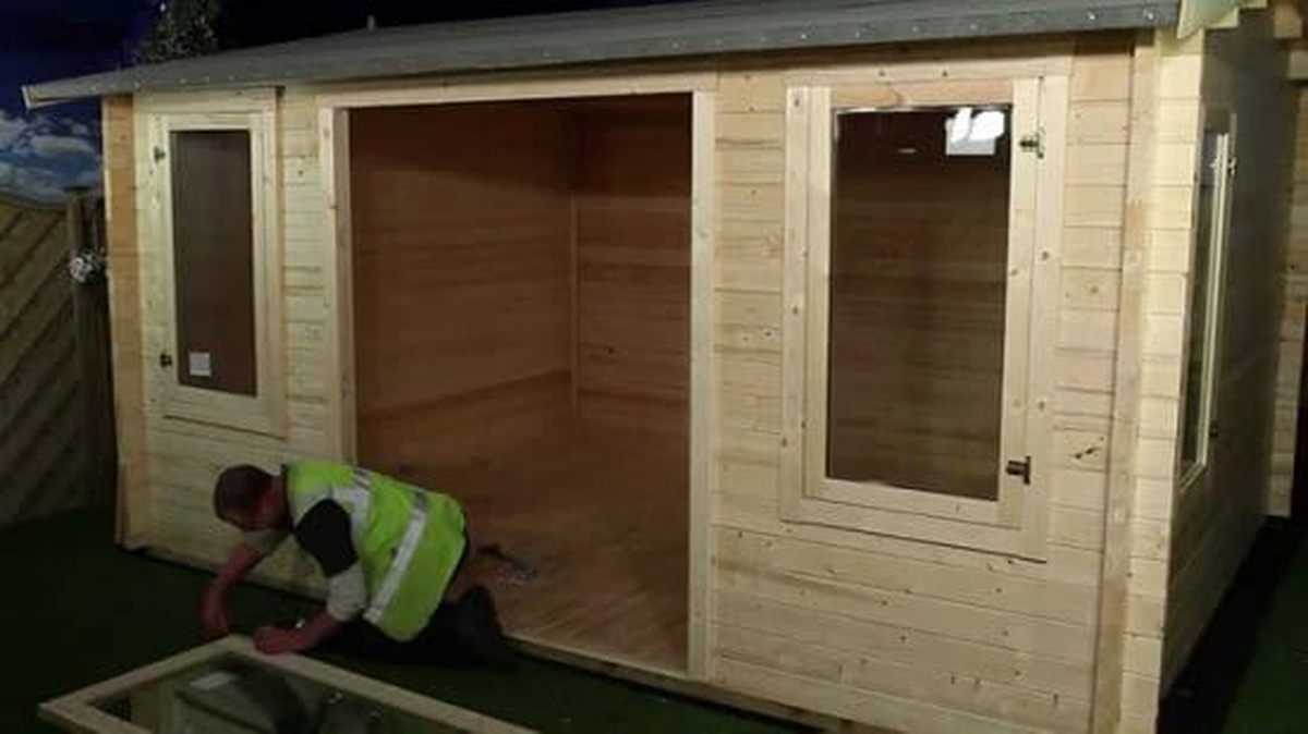 14 Enchanting DIY Garden Log Cabins for Your Dream Backyard