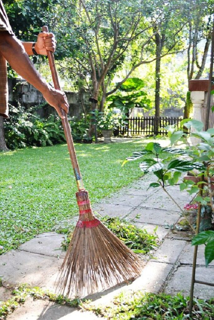 8 Simple Gardening Chores That Double as Fantastic Workouts