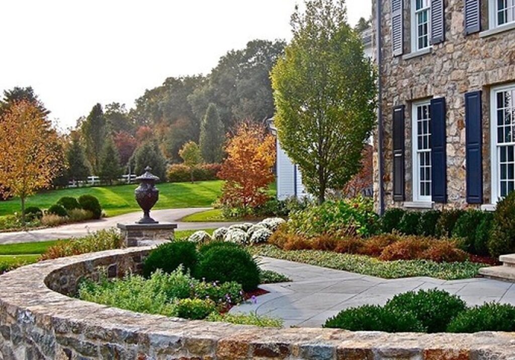 27 Stunning Landscaping Ideas for Front of House to Wow Neighbors