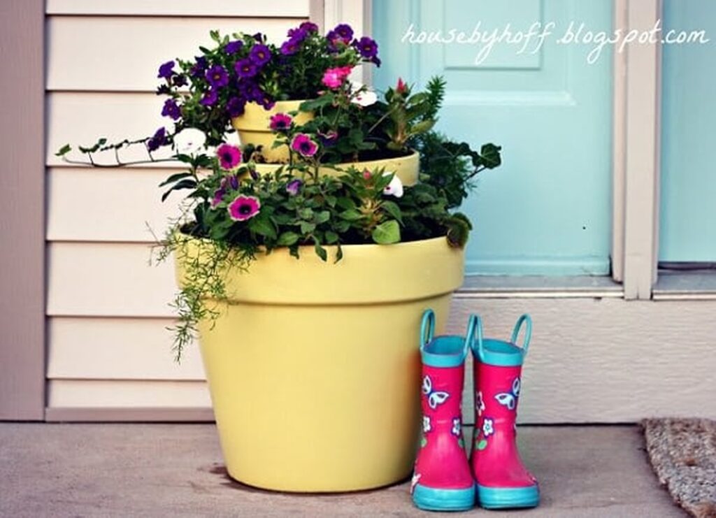 18 Charming DIY Stacked Pot Ideas for Garden Enthusiasts