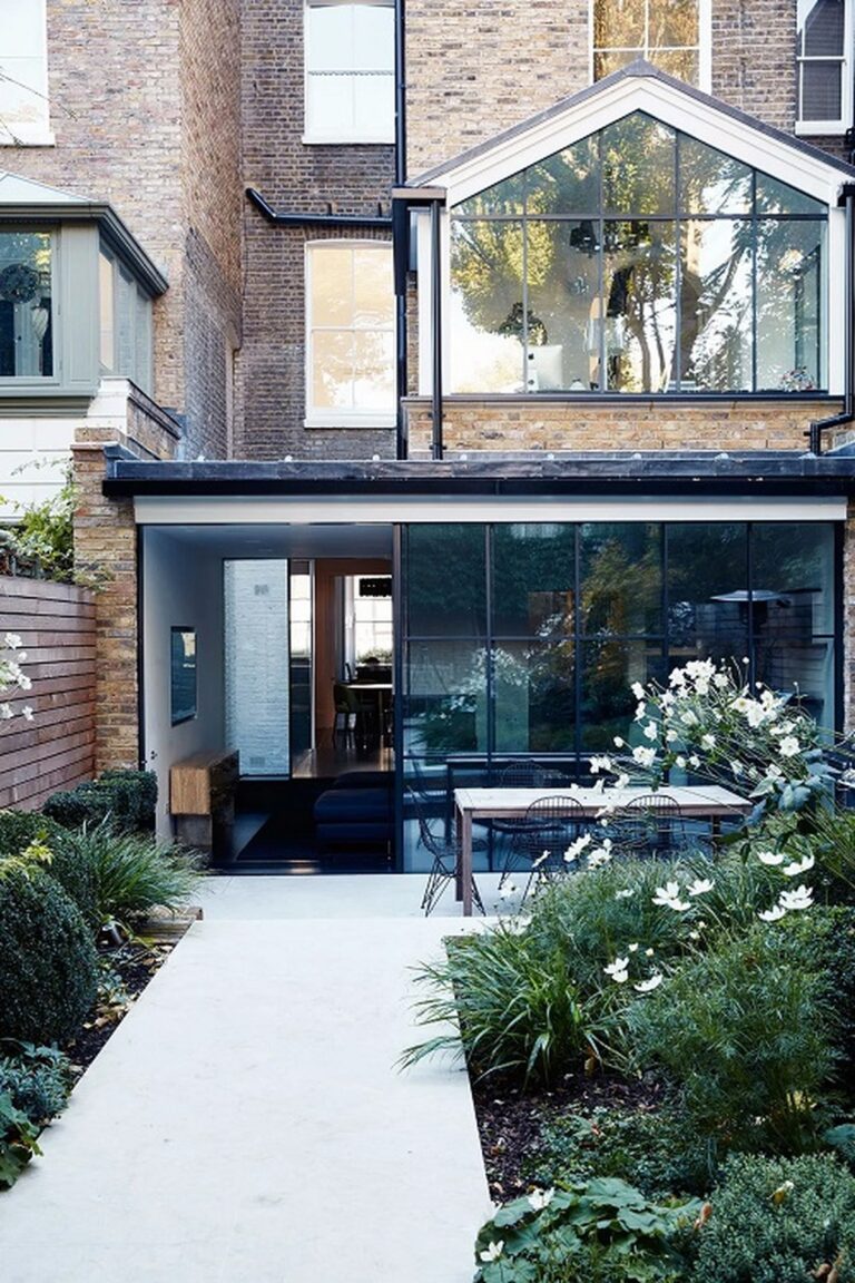 81 Cozy Small City Garden Ideas to Transform Urban Spaces