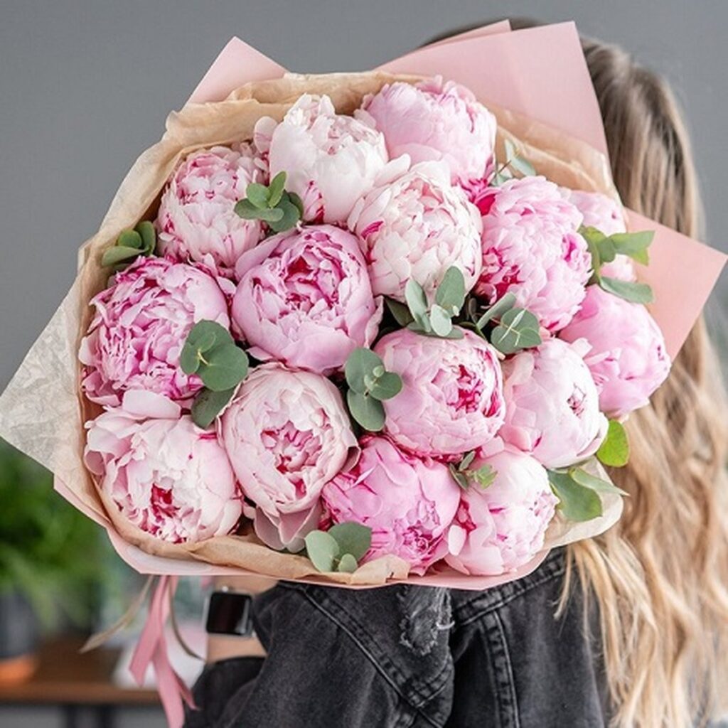 25 Powerful Flowers That Represent Strength - Nature's Warriors!