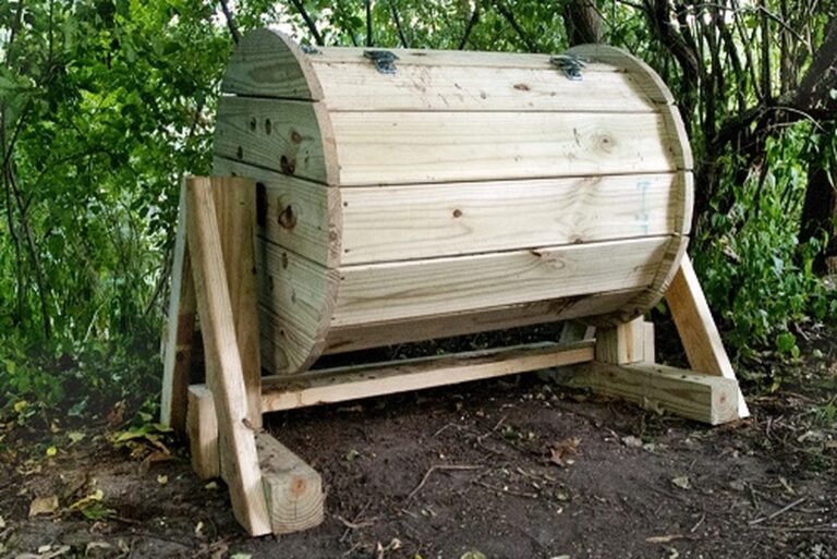 44 Clever DIY Compost Bin Ideas For Gardeners To Try