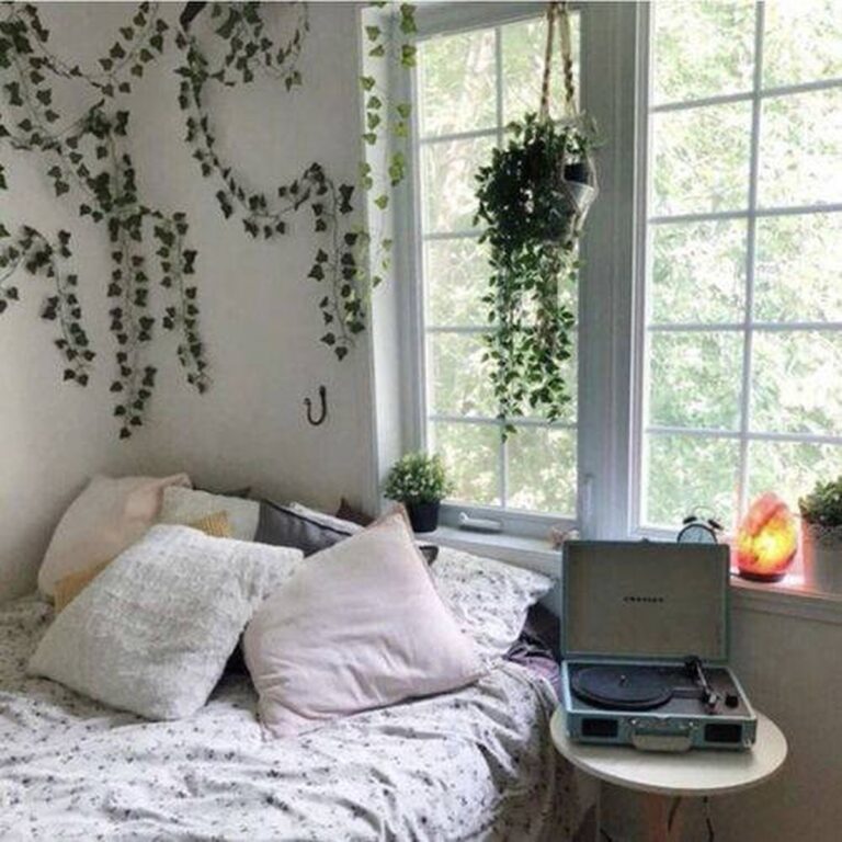 28 Stunning Indoor Vine Wall Ideas for a Fresh Modern Home