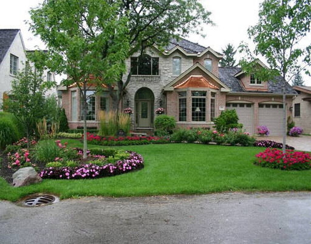 54 Spectacular Front Yard Landscaping Ideas That Wow Neighbors