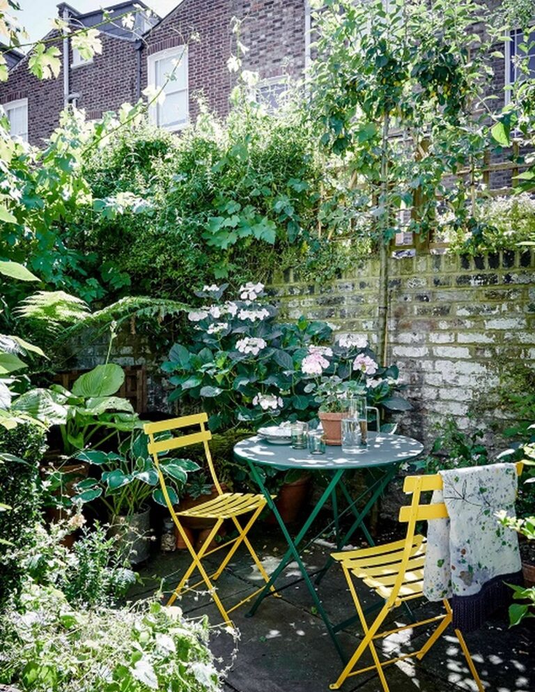 81 Cozy Small City Garden Ideas to Transform Urban Spaces