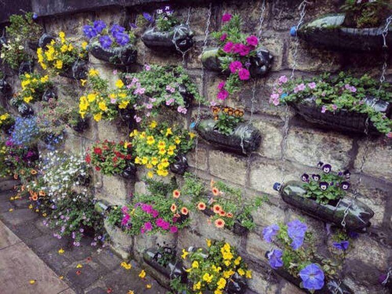 25 Clever Plastic Bottle Vertical Garden Ideas for Green Living