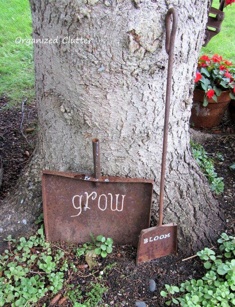 31 Charming DIY Garden Ornaments Projects for a Magical Outdoor Space