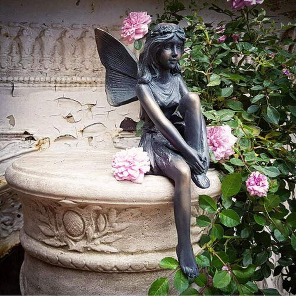 50 Charming Vintage Garden Decor Ideas to Spruce Up Your Space
