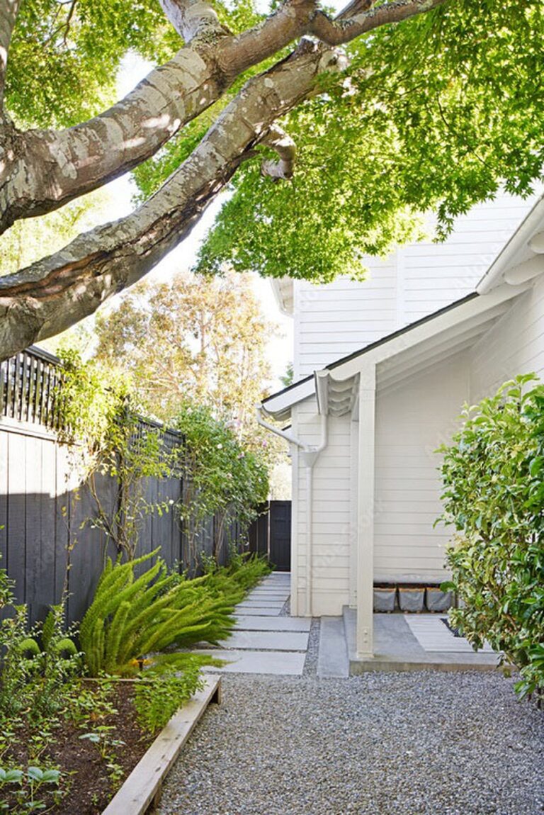 28 Gorgeous Side of the House Landscaping Ideas That Impress