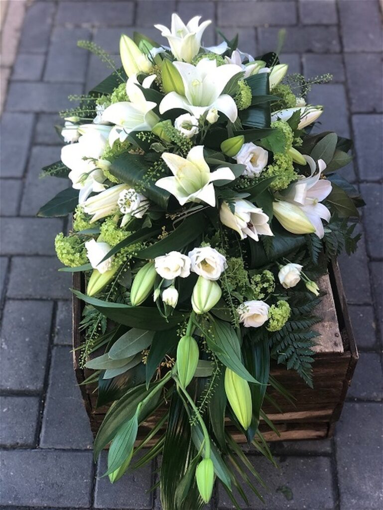 17 Beautiful White Flowers for Funeral: Elegant Sympathy Blooms