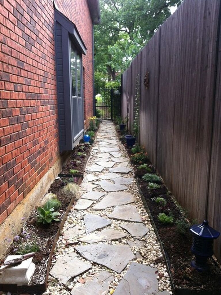 28 Gorgeous Side of the House Landscaping Ideas That Impress