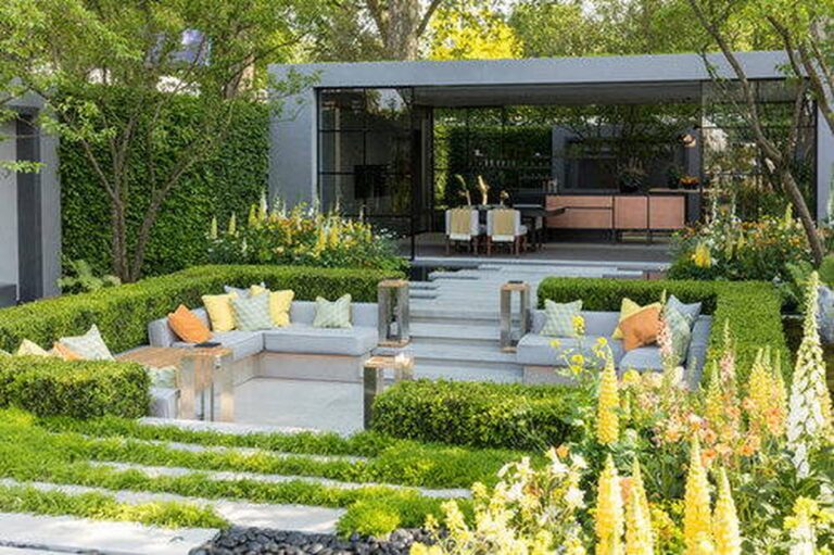 28 Amazing Ideas for Long and Narrow Gardens