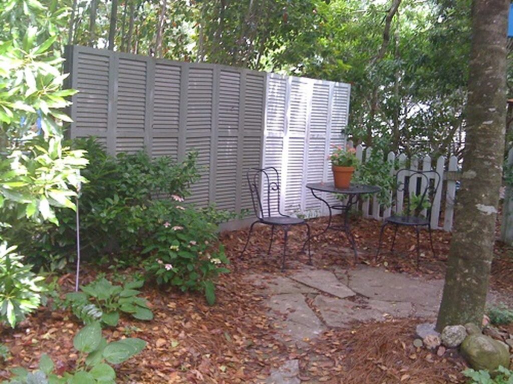 69 Stunning Privacy Fence Ideas to Transform Your Backyard Oasis