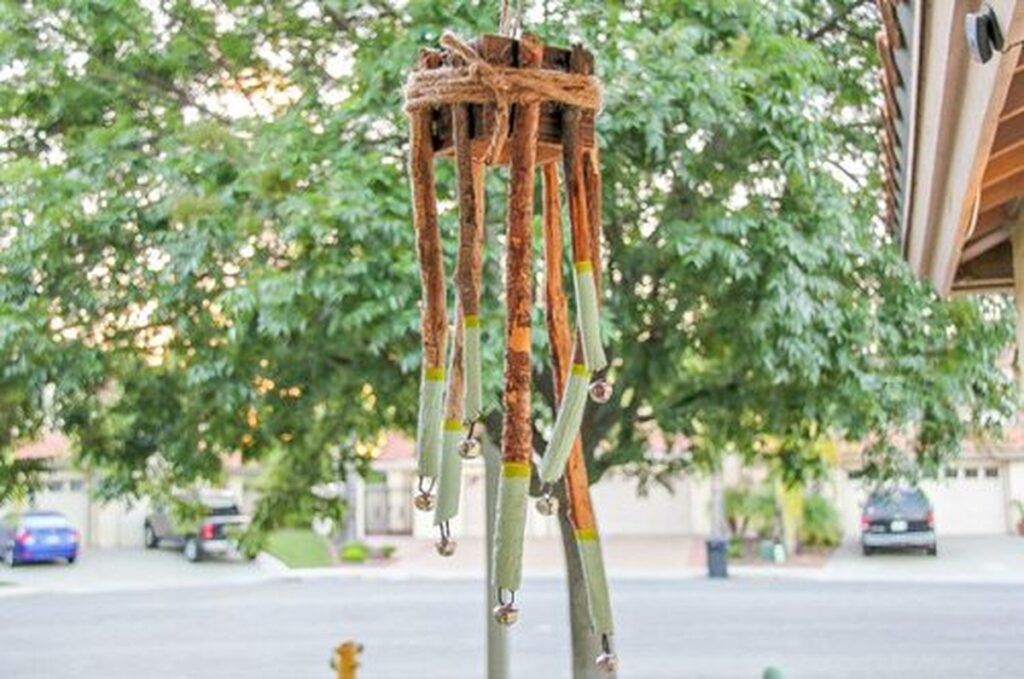 22 Charming DIY Garden Decor Ideas Using Tree Branches