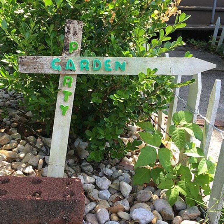 23 Amazing DIY Garden Stake Ideas That Spark Joy