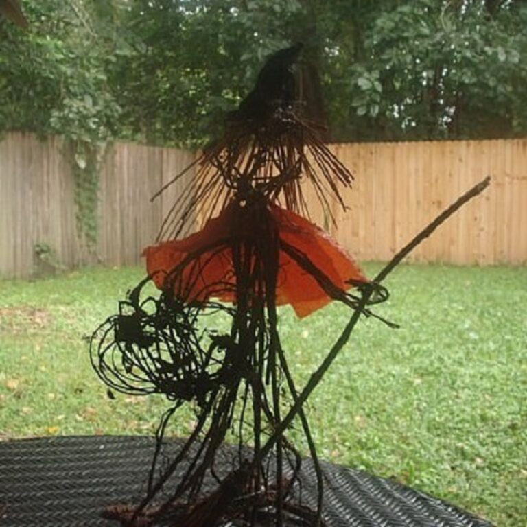 22 Charming DIY Garden Decor Ideas Using Tree Branches