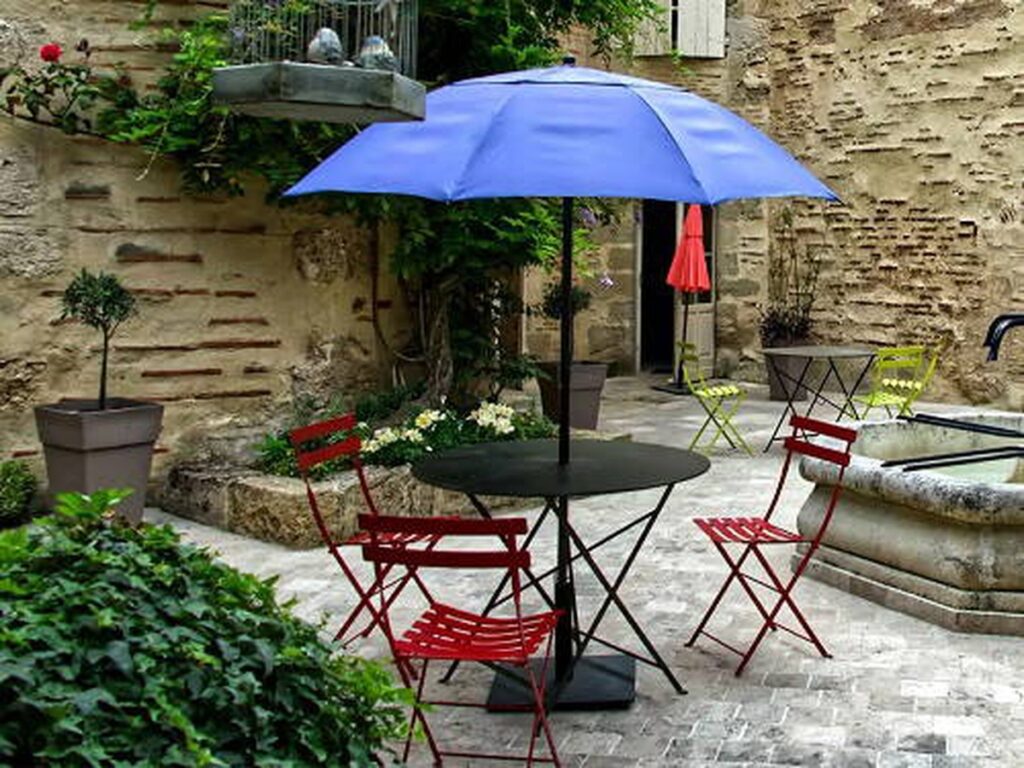20 Charming DIY Garden Umbrella Ideas to Brighten Your Outdoors