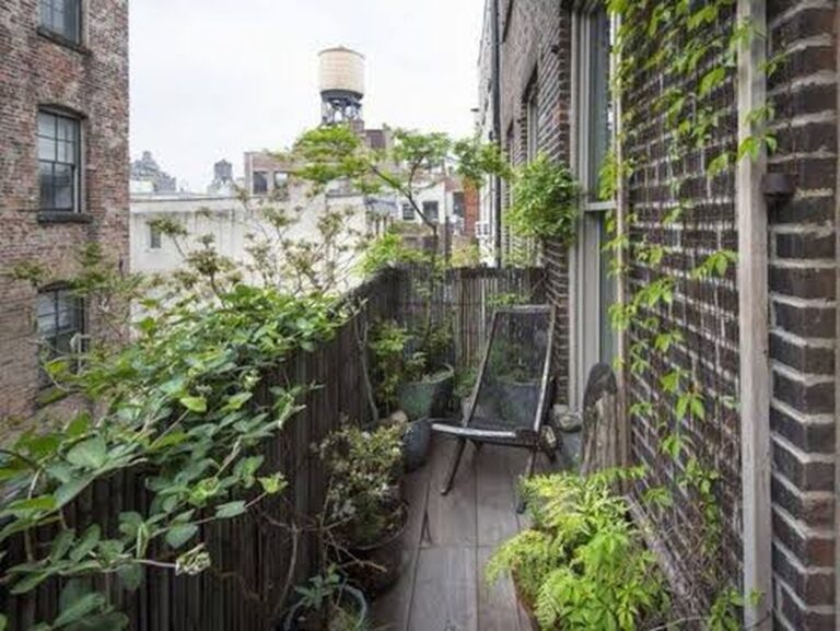 81 Cozy Small City Garden Ideas to Transform Urban Spaces