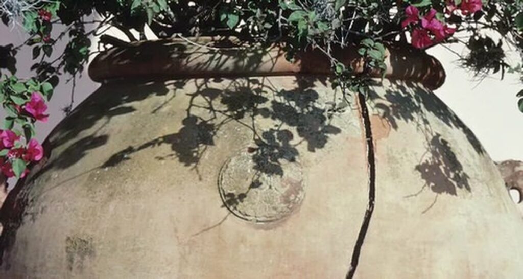 18 Incredible Broken Pot Ideas For Garden That Enchant