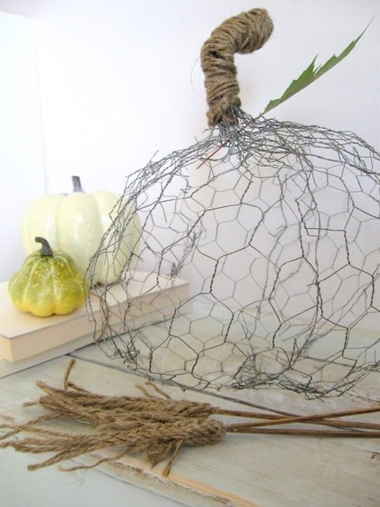 24 Enchanting DIY Chicken Wire Projects For Your Garden Paradise